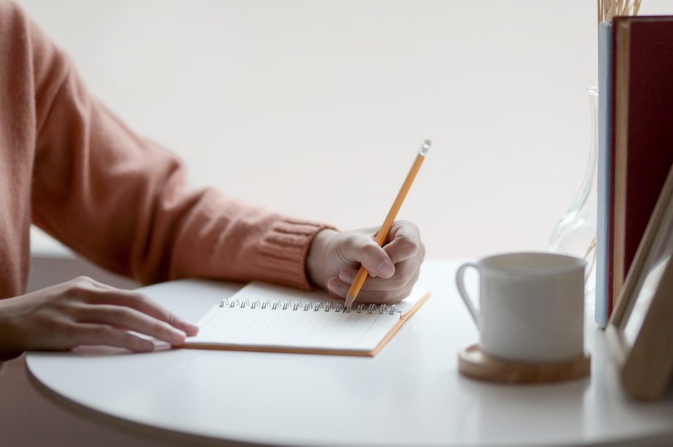 Elevart | Escribir para cambiar patrones de pensamiento